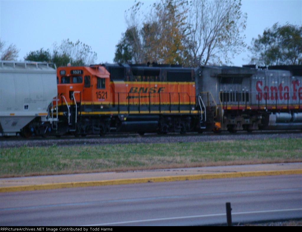 BNSF 1521
